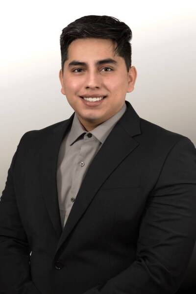 Robert Gandara-Llamas - Green Valley - Wardley Real Estate